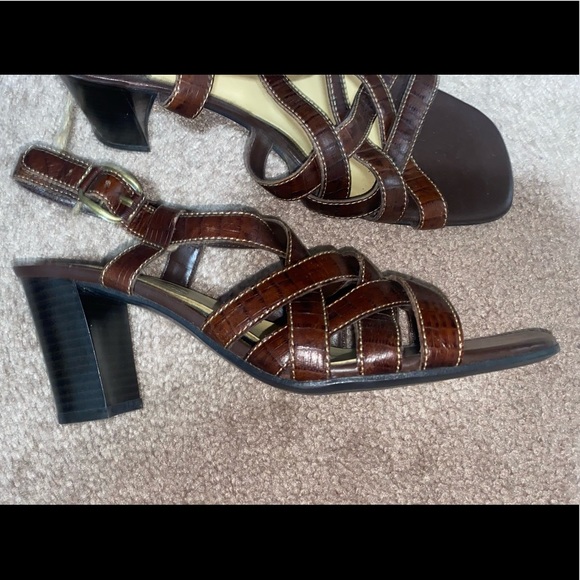 Axcess | Shoes | Brown Strappy Heels Axcess A Liz Claiborne Co Style ...